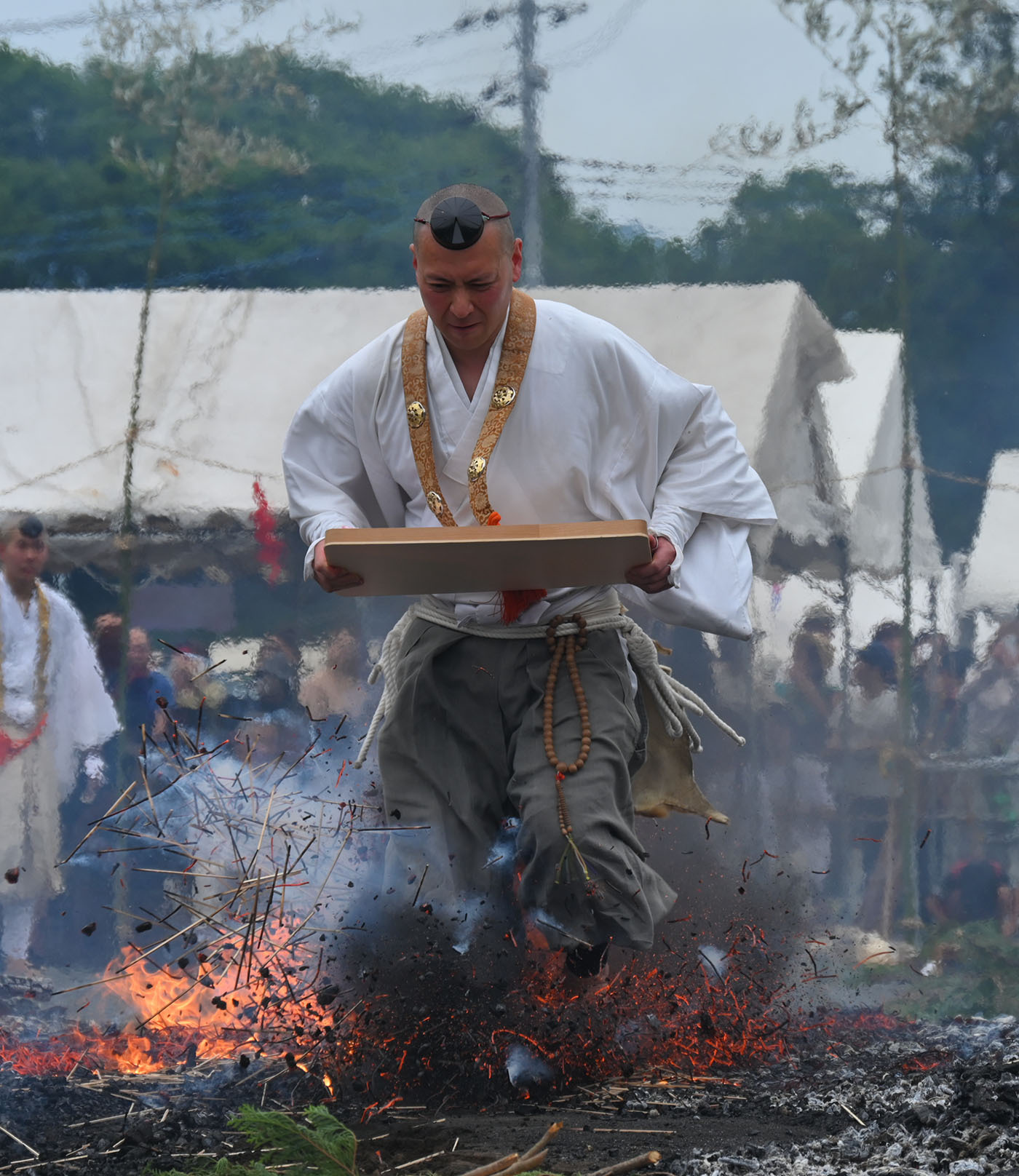 宇都宮・多氣山・大火渡り祭（急）: （続）倫敦巴里